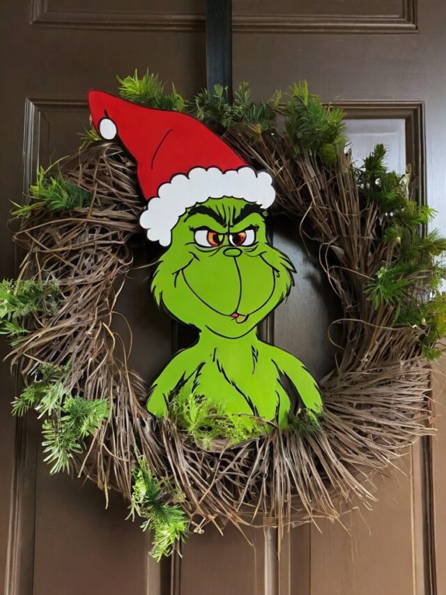 16 Grinch Christmas Wreath Ideas: Easy, Elegant, and Whimsical Holiday ...