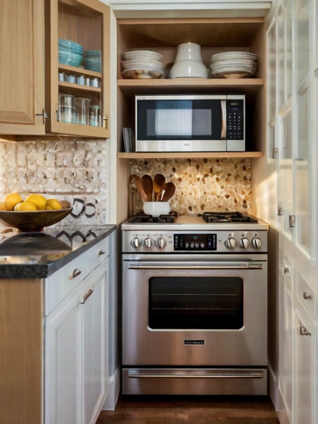 16 Tiny Kitchen Remodel Ideas: How to Make the Most of Every Inch ...