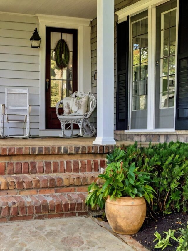 16 Trendy Front Porch Landscaping Ideas for Welcoming Home - Homezillo