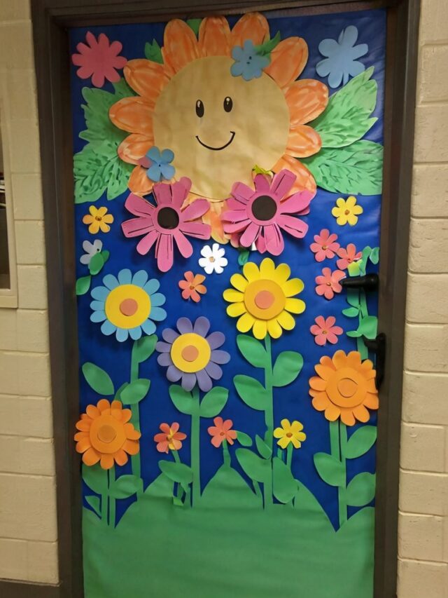 16 Best Spring Classroom Door Ideas: Brighten Up Your Classroom - Homezillo